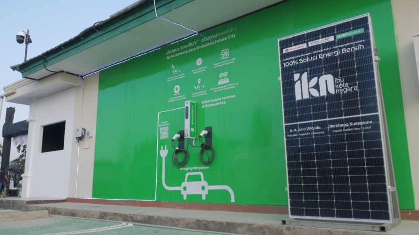 Gapai Indonesia Hijau Bersama Utomo SolaRUV dan Utomo ChargePlus